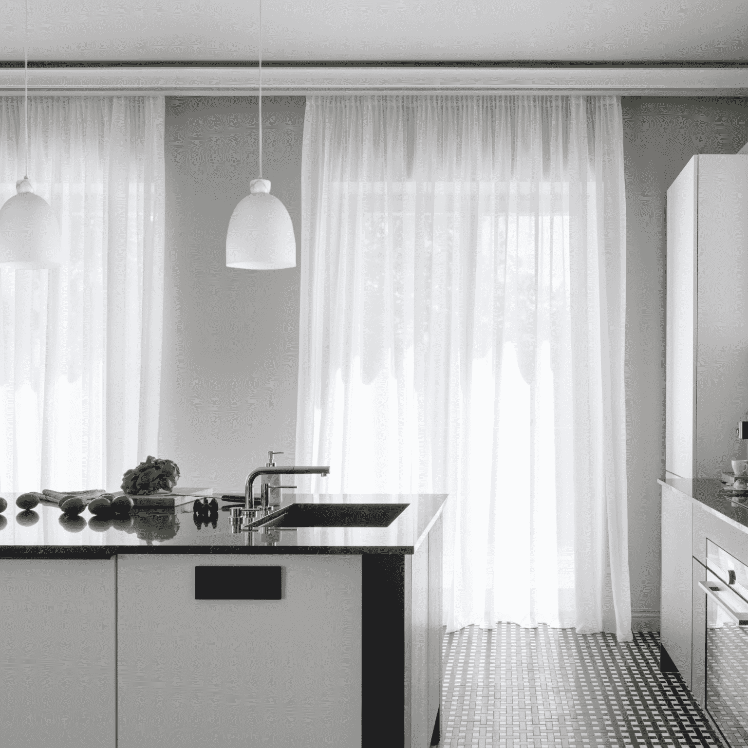 Holly Pendant Light - Rovert Lighting